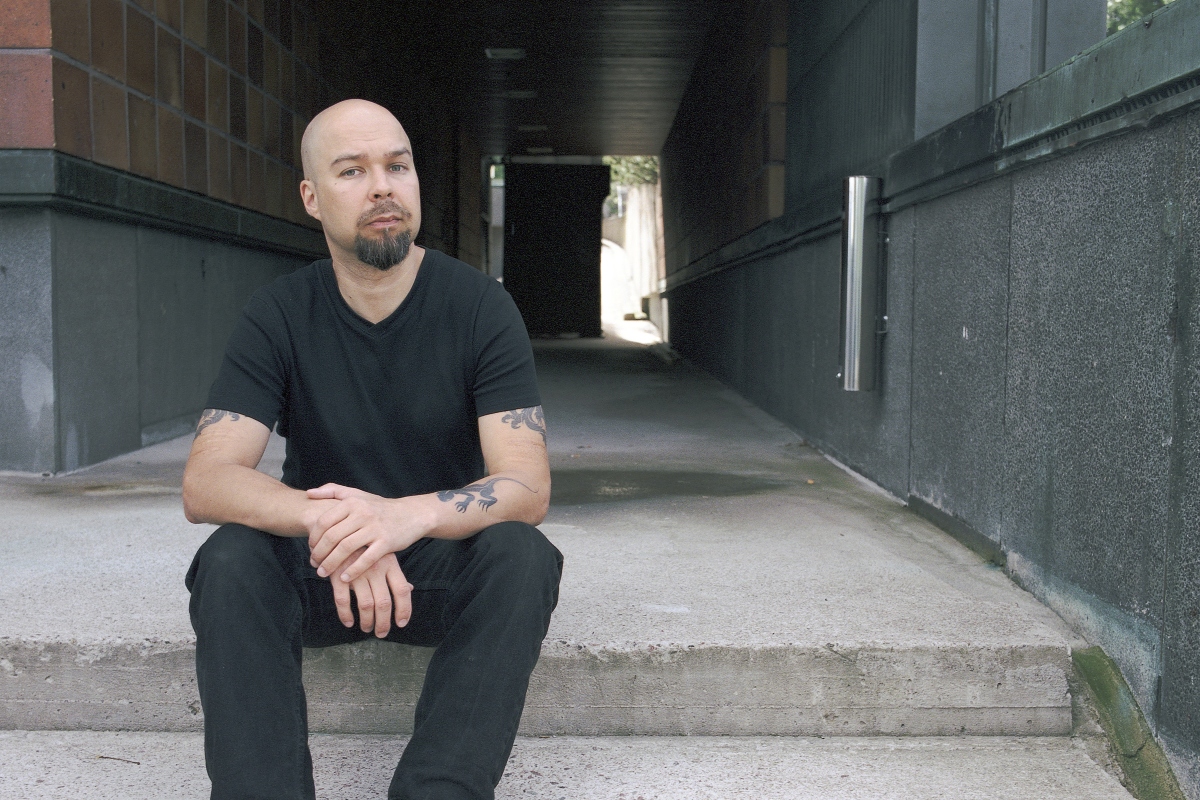 Helsinki celebra el legado de Mika Vainio con una exposición | Beatburguer