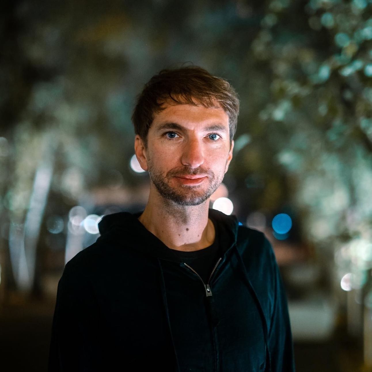 Entrevista: Alex Banks