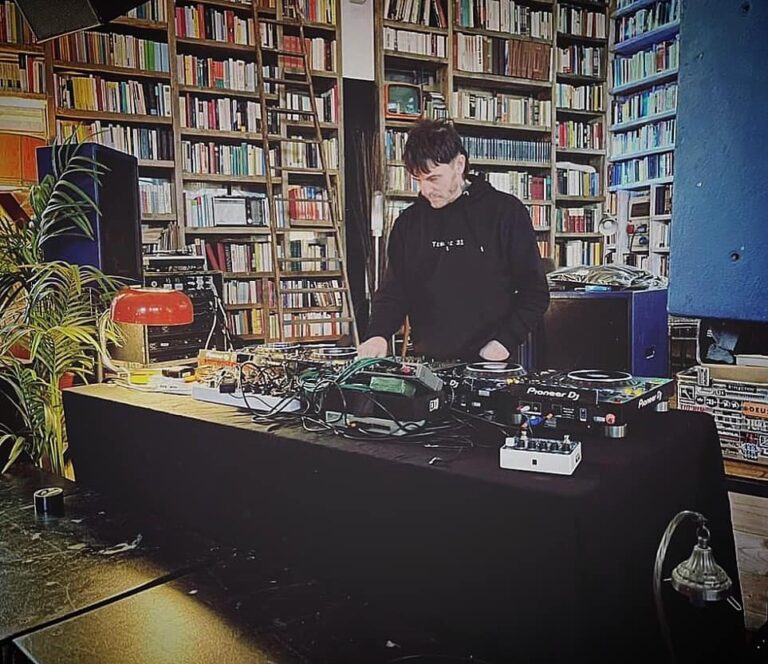 10 sesiones imprescindibles de Oscar Mulero