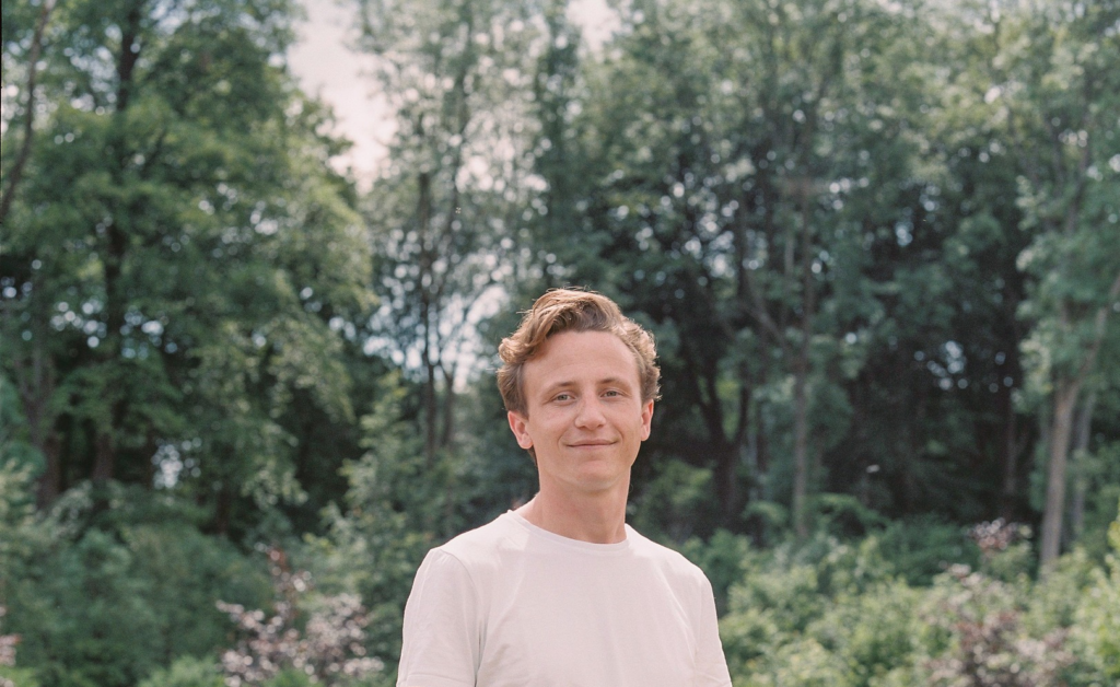 Tjade: Les Hautes (Polari)